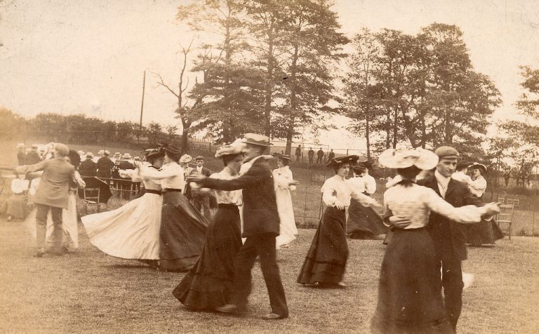 Edwardian Dancing - Costuming in Seattle